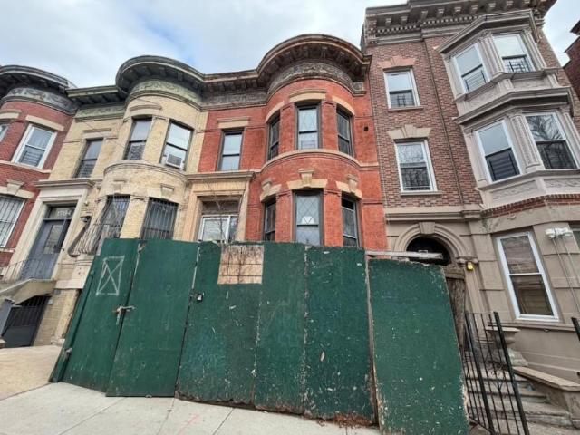 house BRONX NY DS102774882