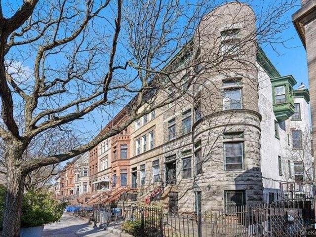 house Brooklyn NY ES105204301