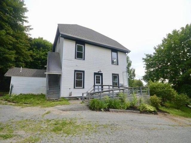 house Bucksport ME ES104947126