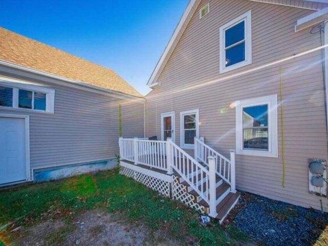 house Buxton ME ES103929475