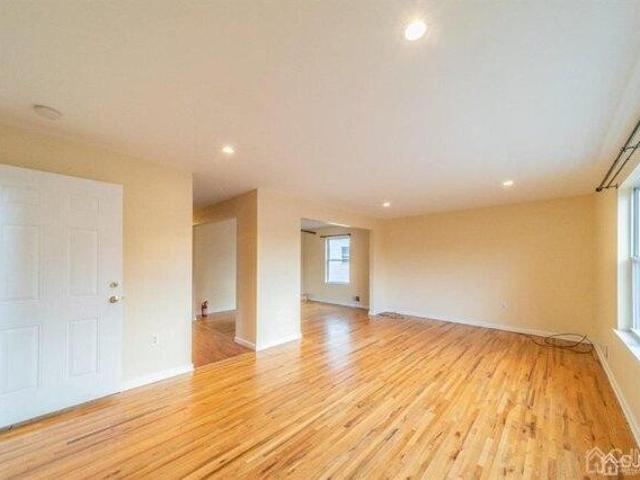 house Carteret NJ DS103190104
