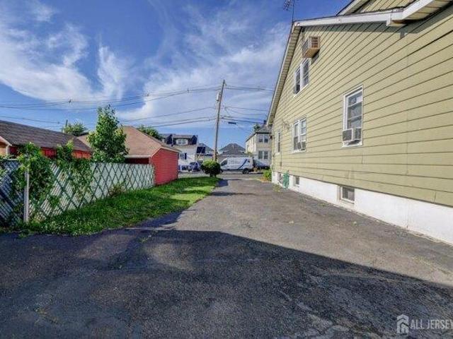 house Carteret NJ ES105144156