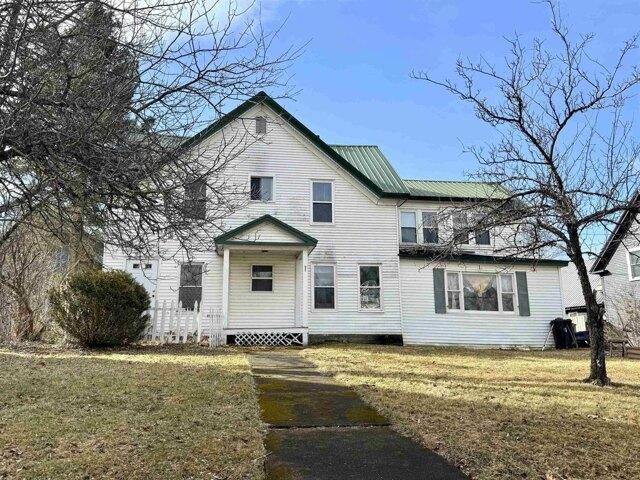 house Colebrook NH DS102633675