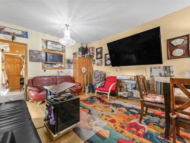 house Corona NY DS103623871
