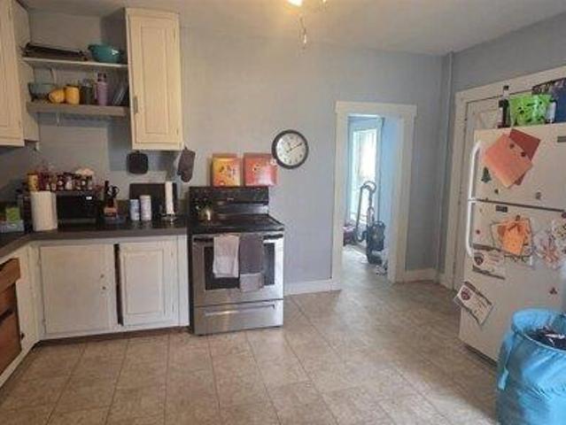house Claremont NH ES103664356