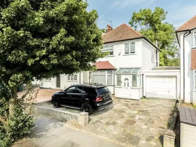House detached for sale in Shirehall Lane, London, NW4 Ref.