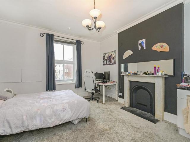 House Detached For Rent Shaftesbury Road, Southsea