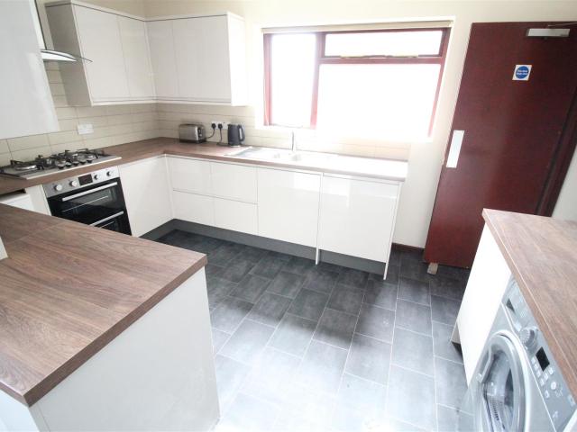 House Detached For Rent St. Michaels Avenue, Treforest