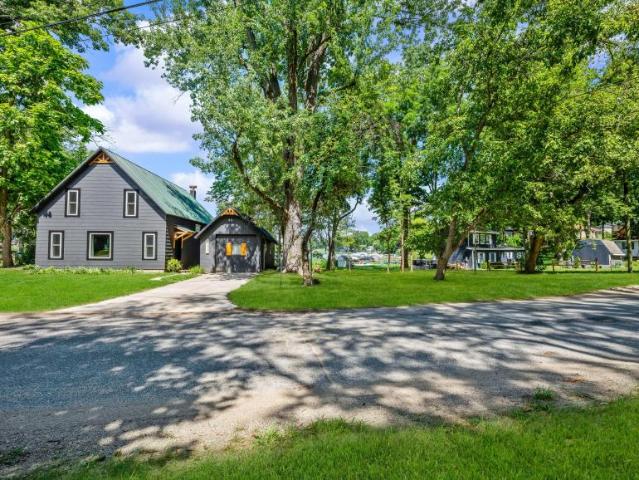house Dowagiac MI DS102915184