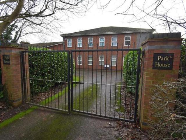 House Dunstable Central Bedfordshire 98864653