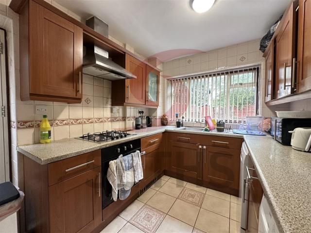 house Dunsville Walk Leicester, LE4