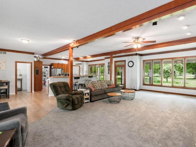 house Edwardsburg MI DLS102435863