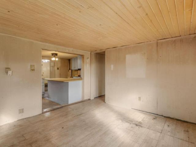 house Edwardsburg MI ES103568664