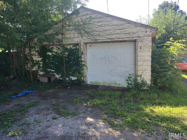 house Elkhart IN ES105023555