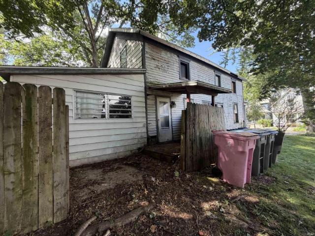 house Elkhart IN ES105167570