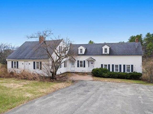 house Fairfield ME ES102828619