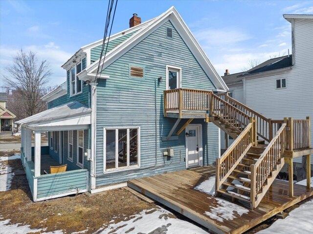 house Farmington ME ES105108635