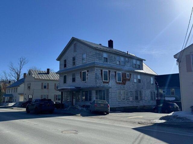 house Farmington ME ES103437162