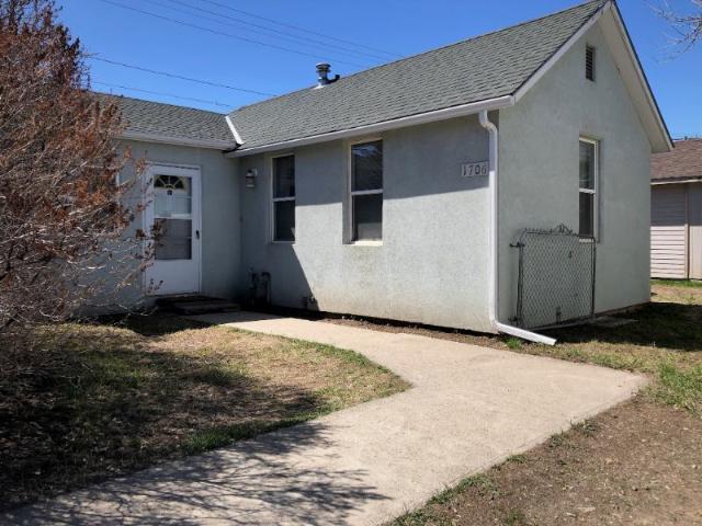 House Fenced Yard Garage No Stairs