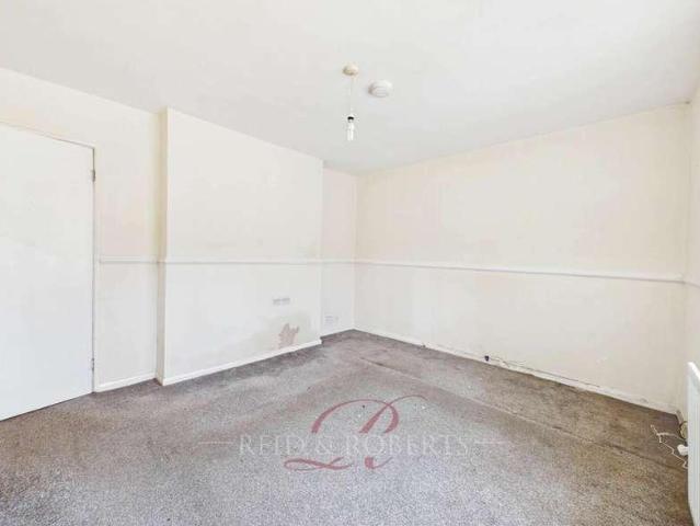 21 bed house for sale