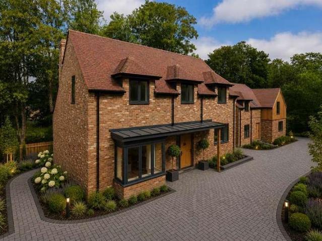 4 bed house for sale