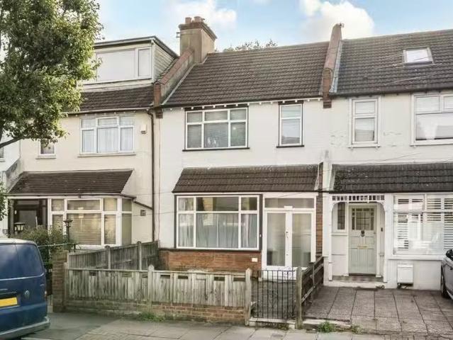 House for sale in Bickersteth Road, London, SW17 Ref 232718