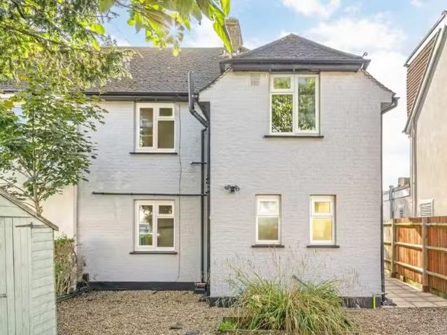 House for sale in Crane Avenue, Isleworth, TW7 Ref 232964