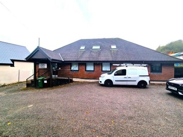 House For Sale Newbridge Caerphilly 280000 ELS98800909