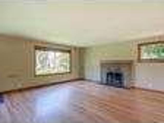 House for Rent 3Bed 2bath 2300 sqft