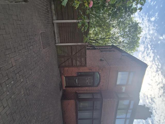 House for rent Taylor Lane, Denton, M34