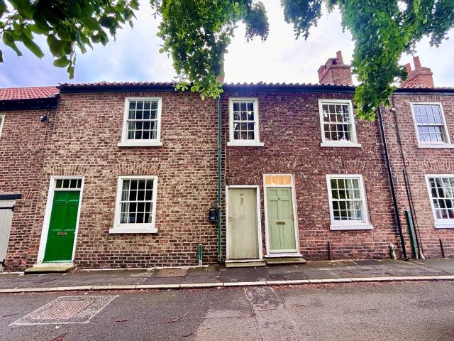 House for rent The Green, Norton