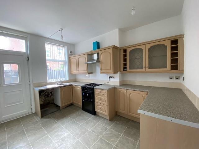 House for rent Victoria Grove Leeds LS9