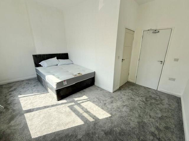 House for rent Walthall Street, CW2