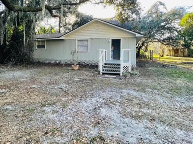 HOUSE FOR RENT AND READY TO MOVE IN CONTACT 225 749 1075
