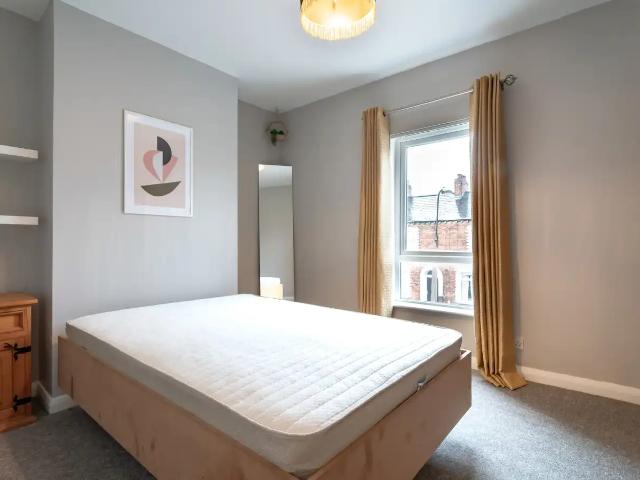 house for rent at 86 Donnybrook Street, Belfast, BT9 7DG, England