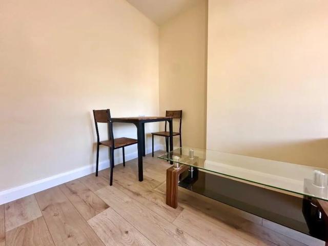 house for rent at 238 Donegall Avenue, Belfast, Antrim, BT12 6LU, England