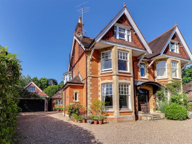 house, for rent at The Common, GU6, United Kingdom