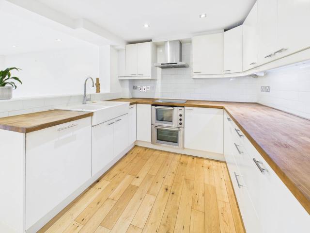 house for rent at two waters road apsley hemel hempstead, United Kingdom