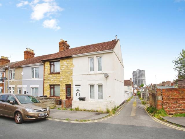 house for rent at Whitehead Street, Swindon United Kingdom