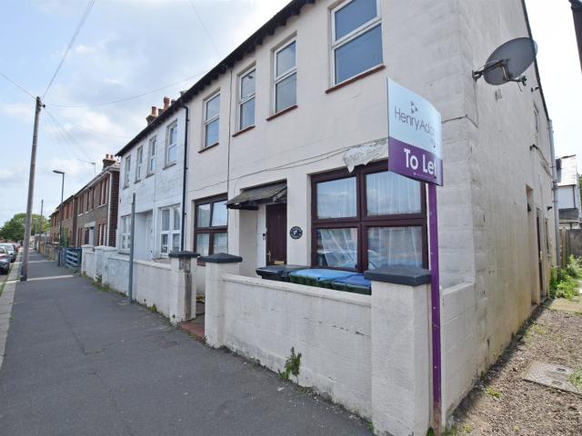 House for rent at Winget Terrace, Spencer Street, Bognor Regis, PO21