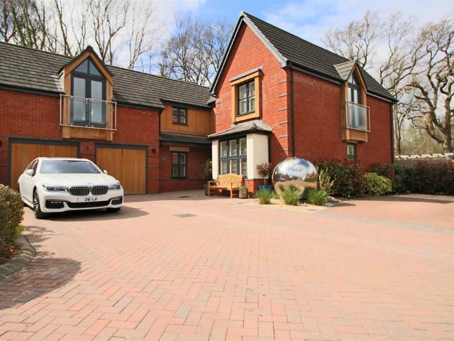 house for rent at Winstones Road, Bristol, UK, BS48