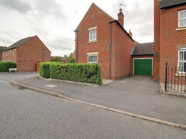 house for rent at Great Meadow Way, Fairford Leys