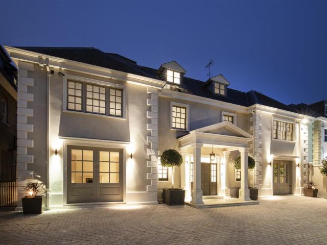 house for rent at house Roehampton Gate, London SW15