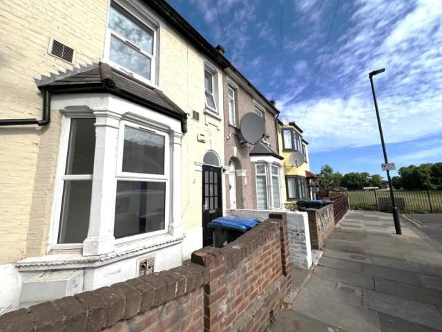 house for rent at Inverness Road, Edmonton, N18, United Kingdom