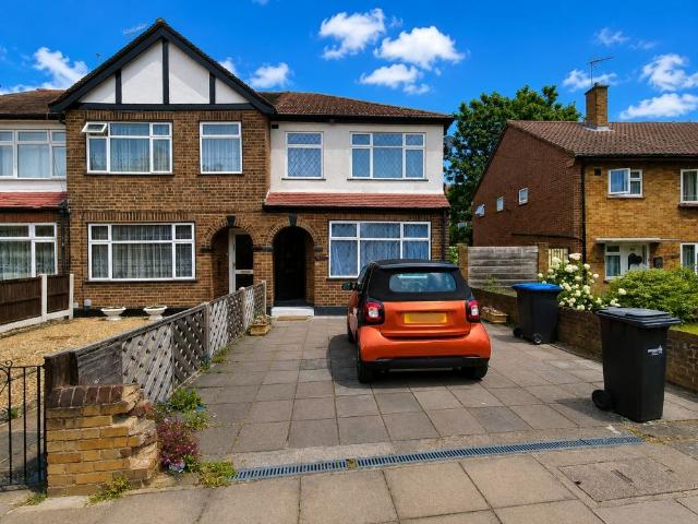 house for rent at Langhedge Lane, N18, United Kingdom