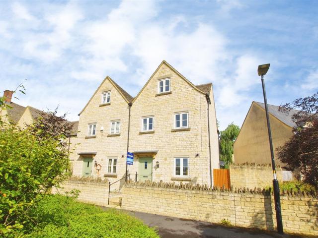 house for rent at Moss Way, Glos United Kingdom