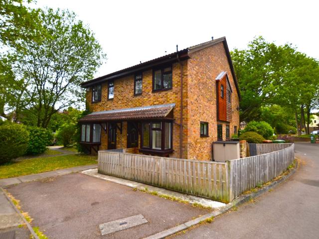 house for rent at Oaklands Way, Wallington, Surrey, SM6, UK