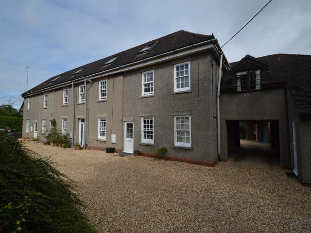House for rent at Red Roseland, Bath Road, Devizes, SN10