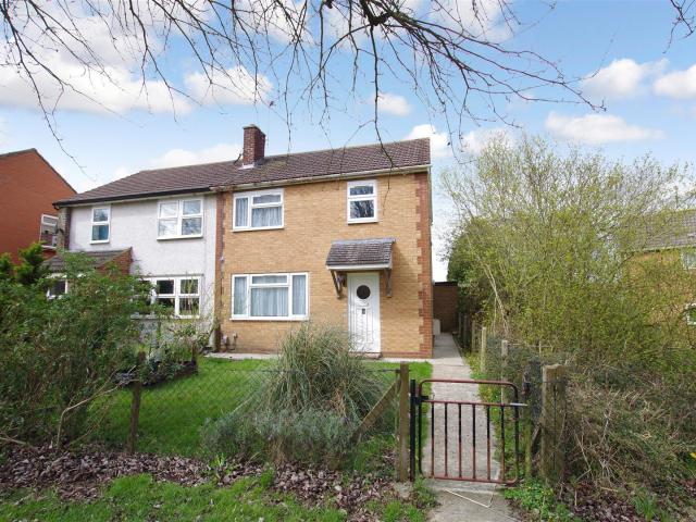 house for rent at Ripon Way, Swindon United Kingdom