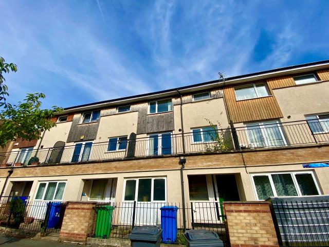 House for rent Beckhampton Close, Manchester